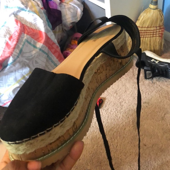 PrettyLittleThing | Shoes | Pretty Little Thing Platform Closed Toe ...